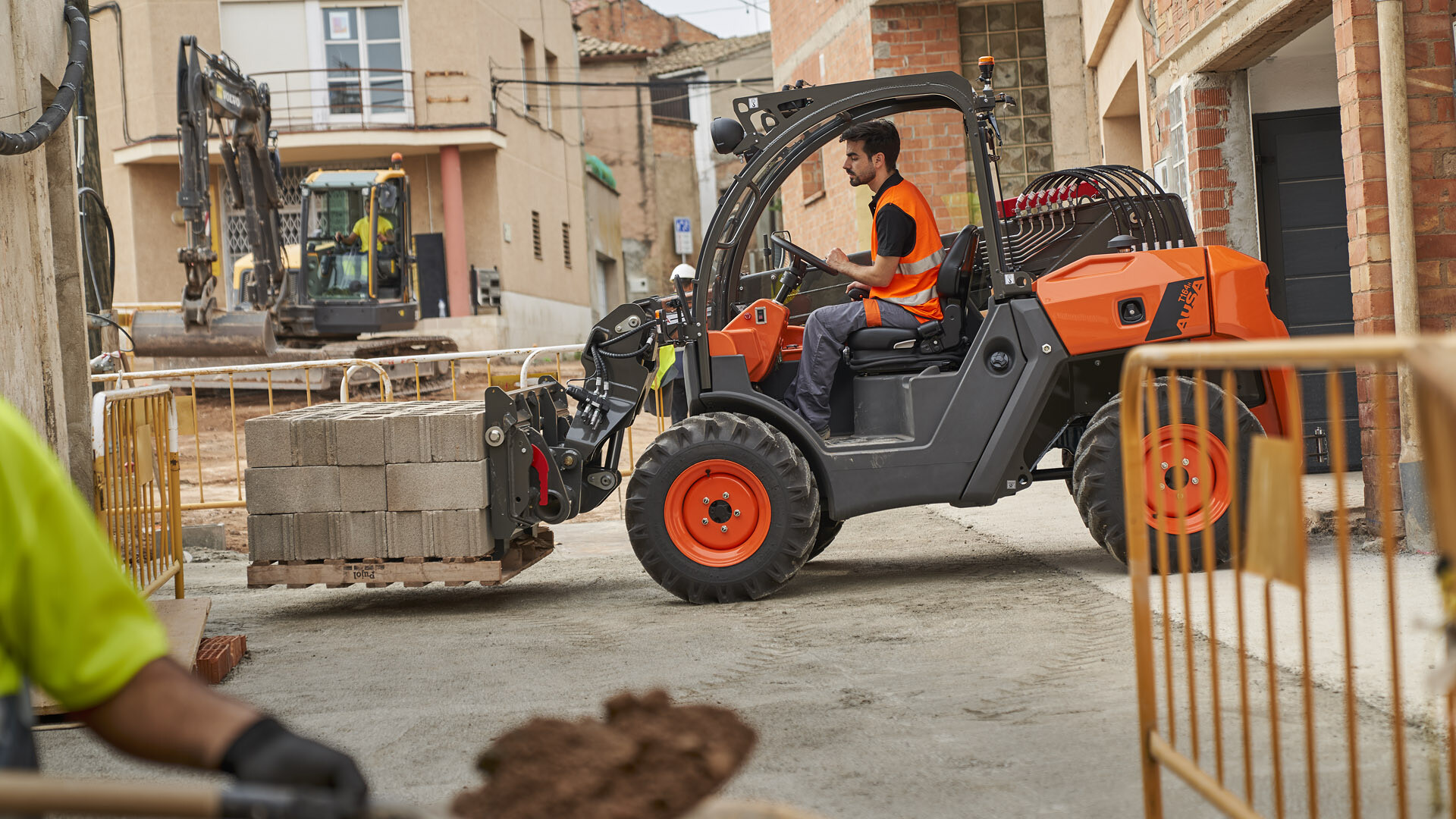 T164H telehandler | AUSA Official Website