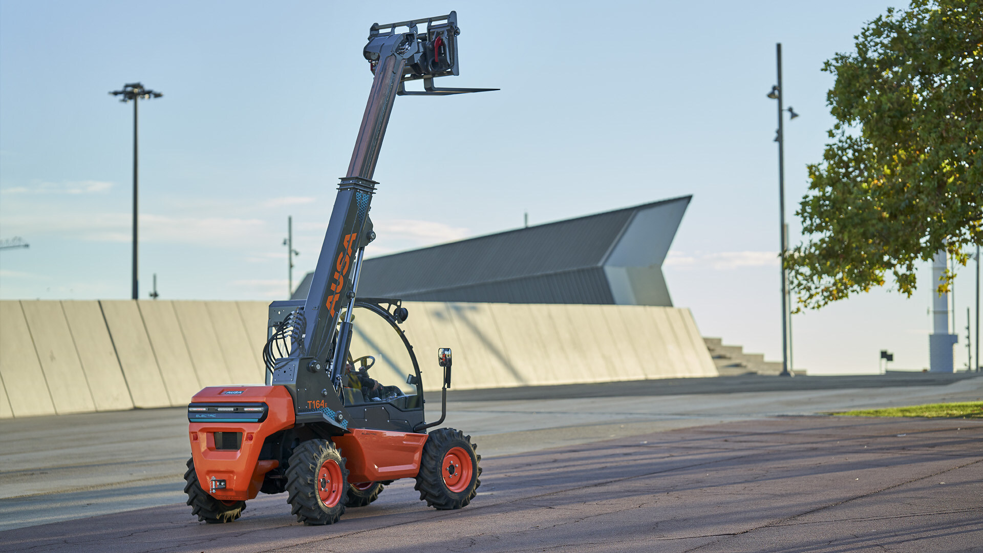 De elektrische verreiker T164E | AUSA Officiële website